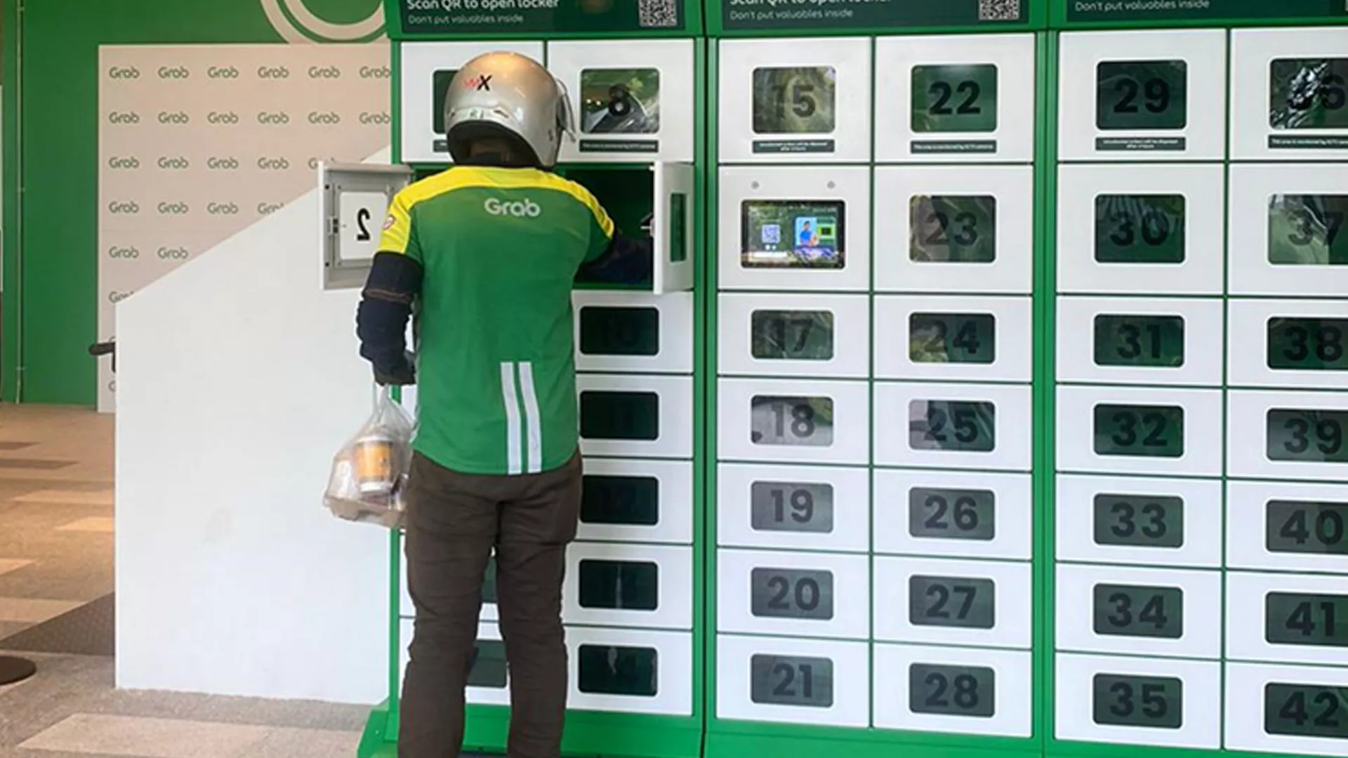 Grabfood tests food lockers | IGD (Institute of Grocery Distribution)